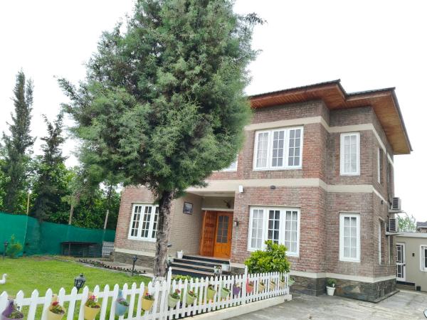 Gulberg Cottage - Family & Couple Rooms Near Srinagar Airport - Srinagar