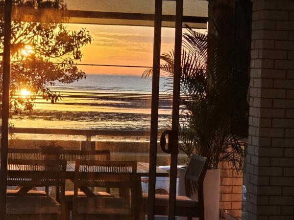 Villa Costera - Villa On The Coast - House - Brisbane