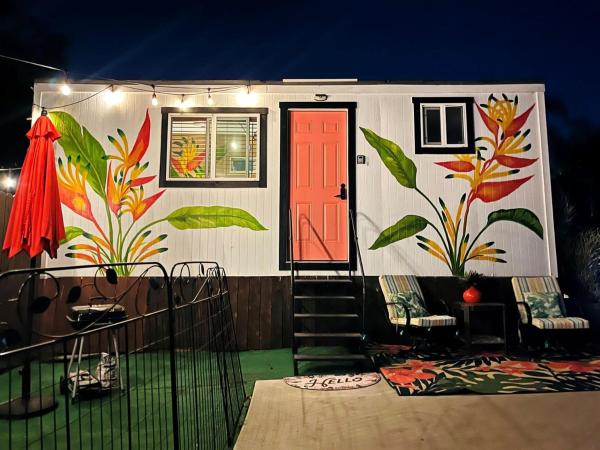 Romantic Hillside Tiny House With Scenic Views & Private Patio Near San Diego, El Cajon Ca - Lakeside, CA