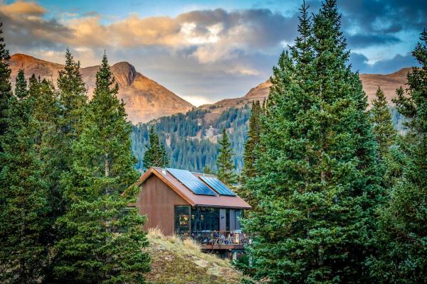 All-inclusive Mountain Cabin Retreat With Cook & Epic Alpine Views In Truckee, California - Truckee, CA