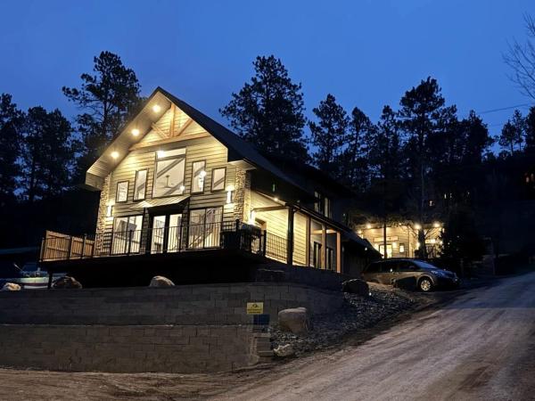 Luxury Black Hills Chalet With Hot Tub Near Mount Rushmore, Keystone Sd - Mount Rushmore National Memorial