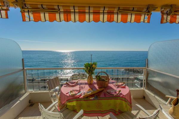 87h - 2p Face Mer Au 3ème éTage Avec Terrasse Et Garage - Plage Hawaii - Menton