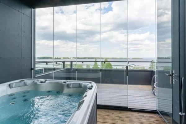 Luxurious Penthouse - Hot Tub & Sauna - Tampere