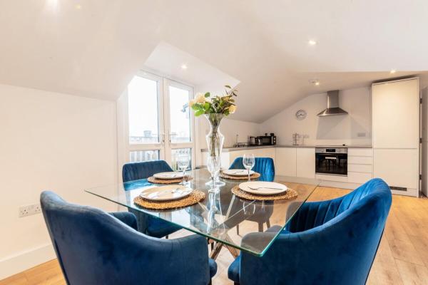Modern City Center Penthouse With Rooftop Terrace - Maidstone