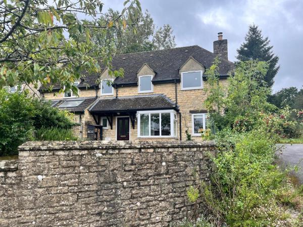 Cosy Cottage In Cotswolds - モファット