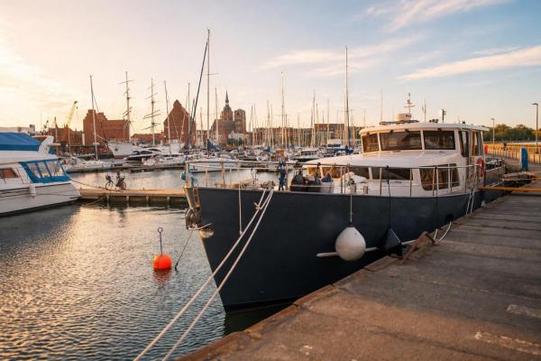 Yacht-urlaub Auf Der Explorer - Stralsund