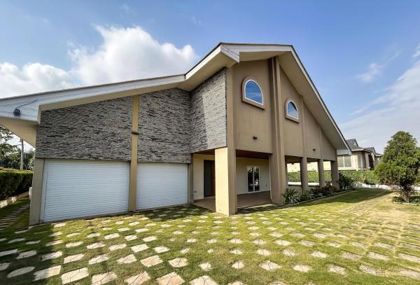 Ivory's Nest - Accra