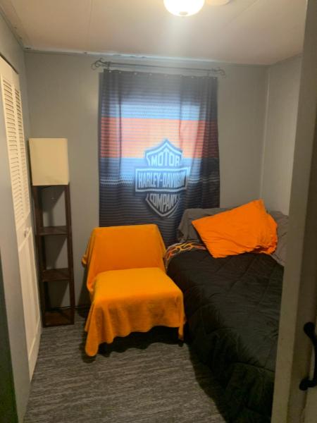 Affordable Room For One Smoking & 420 Friendly - Bradenton, FL