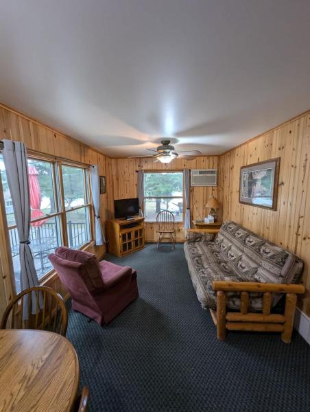 2br 1ba Cabin #7 Riverside Point Resort - Park Rapids, MN
