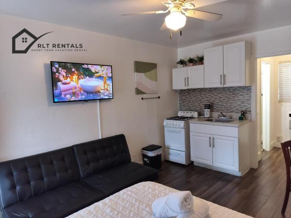 Hollywood Retreat K - Sunrise, FL