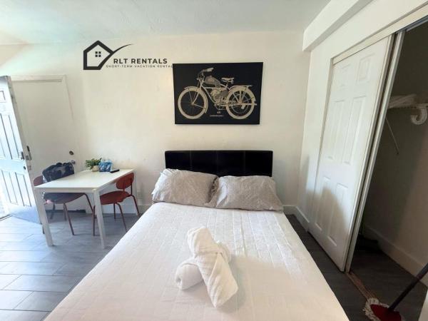 Modern Retreat At 1843 Dewey Street, Minutes To The Beach 105 - Hollywood, FL