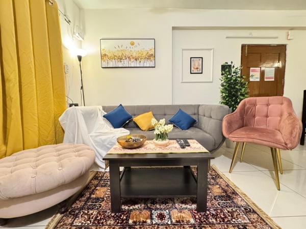 Chic 2bhk Cosy Escape - Near City Centre & It Hubs - Hyderabad