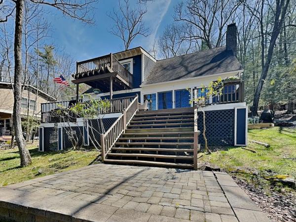Bearfoot Lodge - Oakland, MD