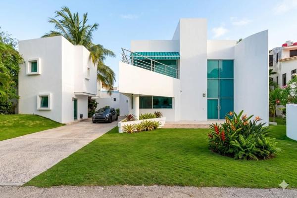 Private Pool Villa, Walk To Beach & 5th Ave - Playa del Carmen