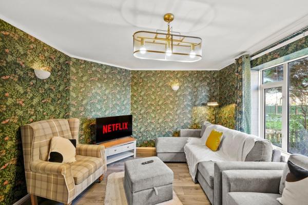 5 Bedroom House For Contractors, Workers,business, Cotteslow - Aylesbury