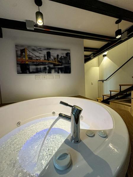 Duplex Urbano Con Jacuzzi Privado - Bogotá