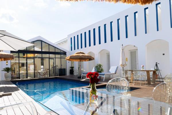 18 On Onix Lodge & Spa - Greece Inspired Luxury - Chartwell