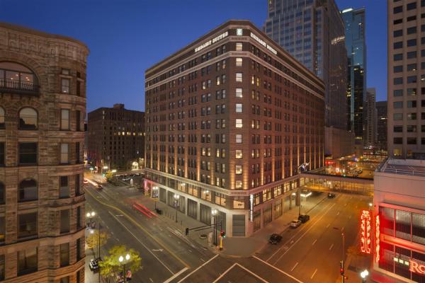 Embassy Suites By Hilton Minneapolis Downtown Hotel - Minneapolis, MN