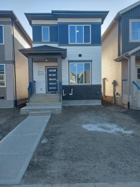 The Blessed Family Home-4bedrooms 3washrooms - Edmonton, Canada