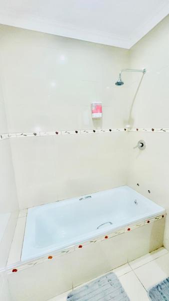 Auckland Park Self-catering Guest House - Alberton