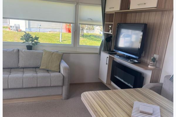 Caravan - Sleeps 6 - Parking - Elgin