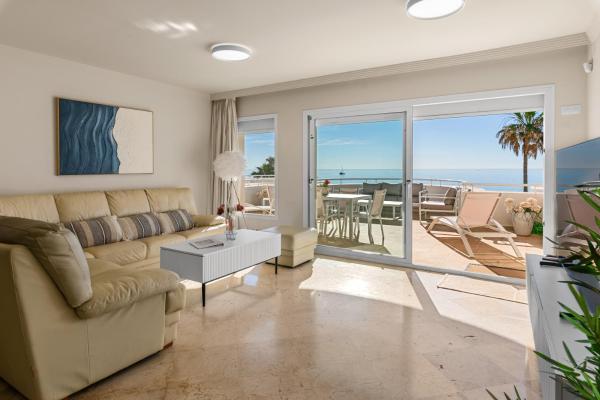 Beach Apartment Sinfonia - 2br, Pool - Estepona