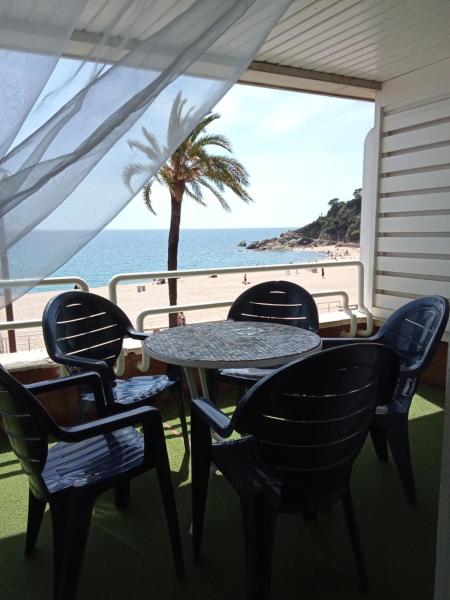 Piso Jover Alojamiento En Primera Línea Del Mar !! - Blanes