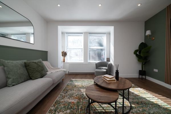 Stylish & Contemporary 1 Bed Apartment - Hull