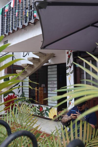Bau420! Backpackers Hostal - Cali
