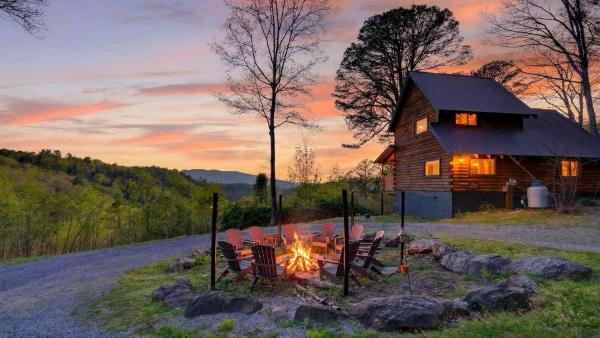 Isaiahs Cabin By Avantstay - Wears Valley, TN