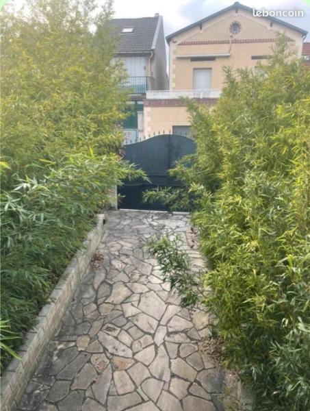 La Villa 'Just For Sleep ' Male Dorm Shared Room 8pm To 10am - Aubervilliers