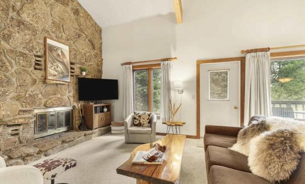 Prime Ski Village Location - Taggart Lake, WY