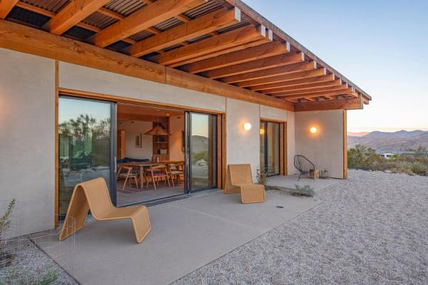 Masseria Sylvestre - Desert Retreat - Cowboy Pool, Soaking Tub & Views - Morongo Valley, CA