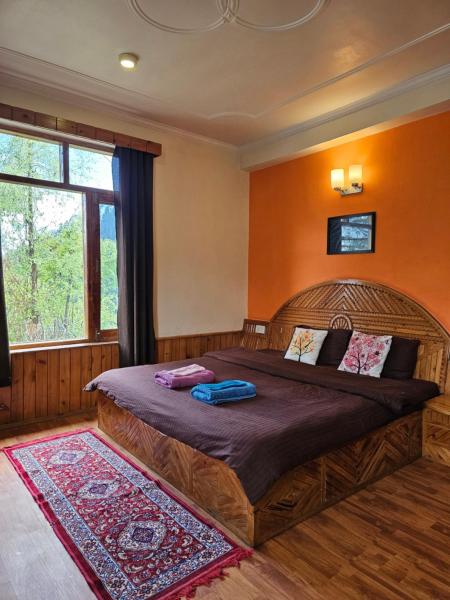 Hills And Hush - Manali