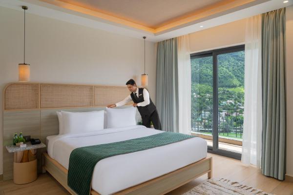 Rosewood Retreat Bhimtal - Luxury Lake View Resort On Bhimtal Lake - Bhimtal