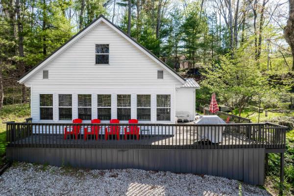 7268 Leafygreen St Sw, Carrollton - Atwood Lake, OH