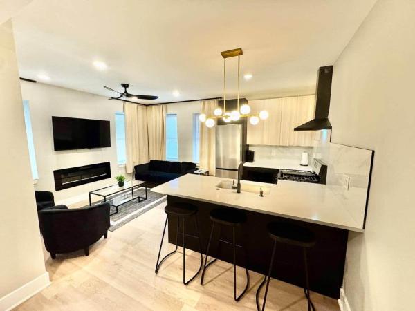 3 Bedroom On Beach Block, Kitchen & Living Room 110-a1 - New Jersey
