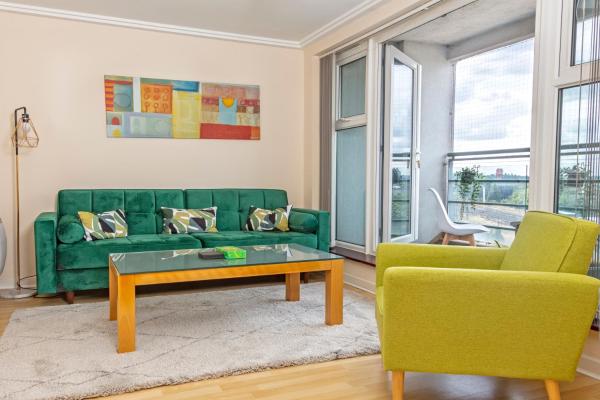 Vipabodes At Centrium Central Woking - Guildford
