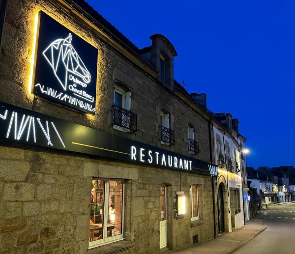Auberge Du Cheval Blanc - Logis Hotel - Morbihan