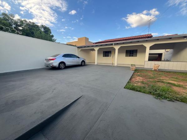 Casa Aconchegante Com 2 Quartos, Próximo Ao Centro, Ufu, Center Shopping E Convention, Hospitais E Aeroporto - Minas Gerais (estado)