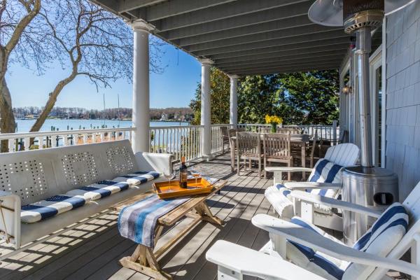 This Thoughtfully Styled Home Overlooks The Bay And Is Perfect For Your Annapolis Escape - Annapolis, MD