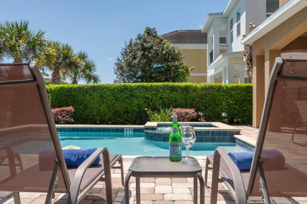 Spacious Retreat With Pool Hot Tub At Reunion - Florida