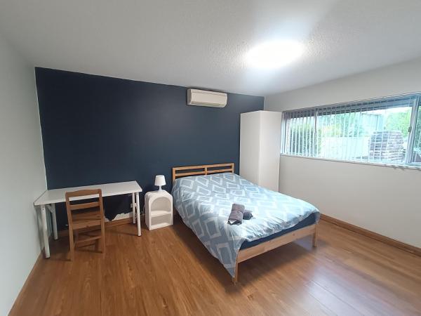 Comfortable Queen Room, Auburn - A2 - Parramatta