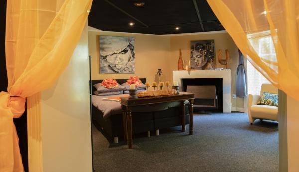 Pakhuis Bed And Breakfast Unique - Netherlands
