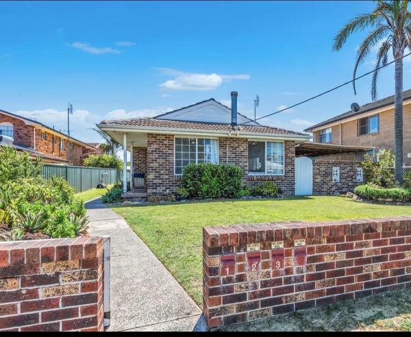 Ocean Beach Villa - Gosford