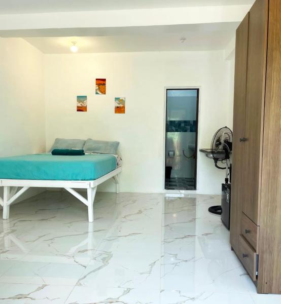 Spacious Studio 4, Ac, Kitchenette, Central Location - Coron