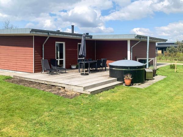 8 Person Holiday Home In Tarm - Dinamarca