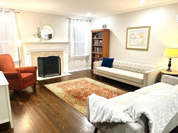 3-bedroom Home In Waldo And 15 Minutes To Arrowhead Stadium - Overland Park, KS