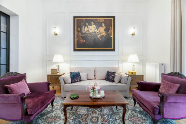 Historic Athens Home With Heated Plunge Pool - 아테네