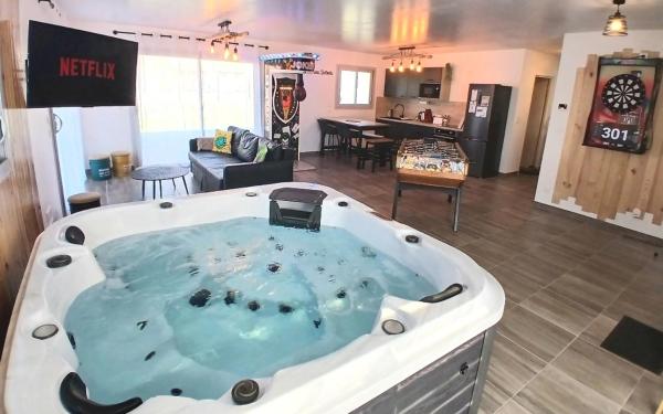 Logement Insolite Avec Jeux Et Jacuzzi - Neufchâteau